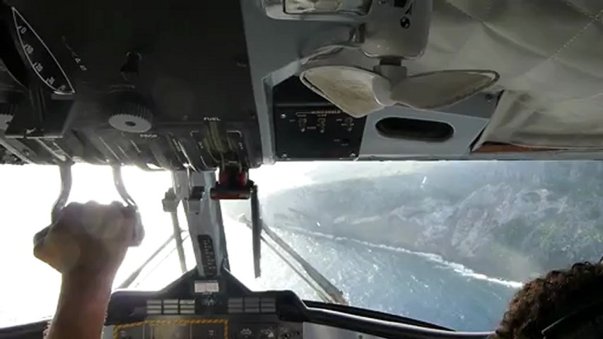 Landing at Saba Airport on 400m Runway – Seegrape: Caribbean Nature and ...